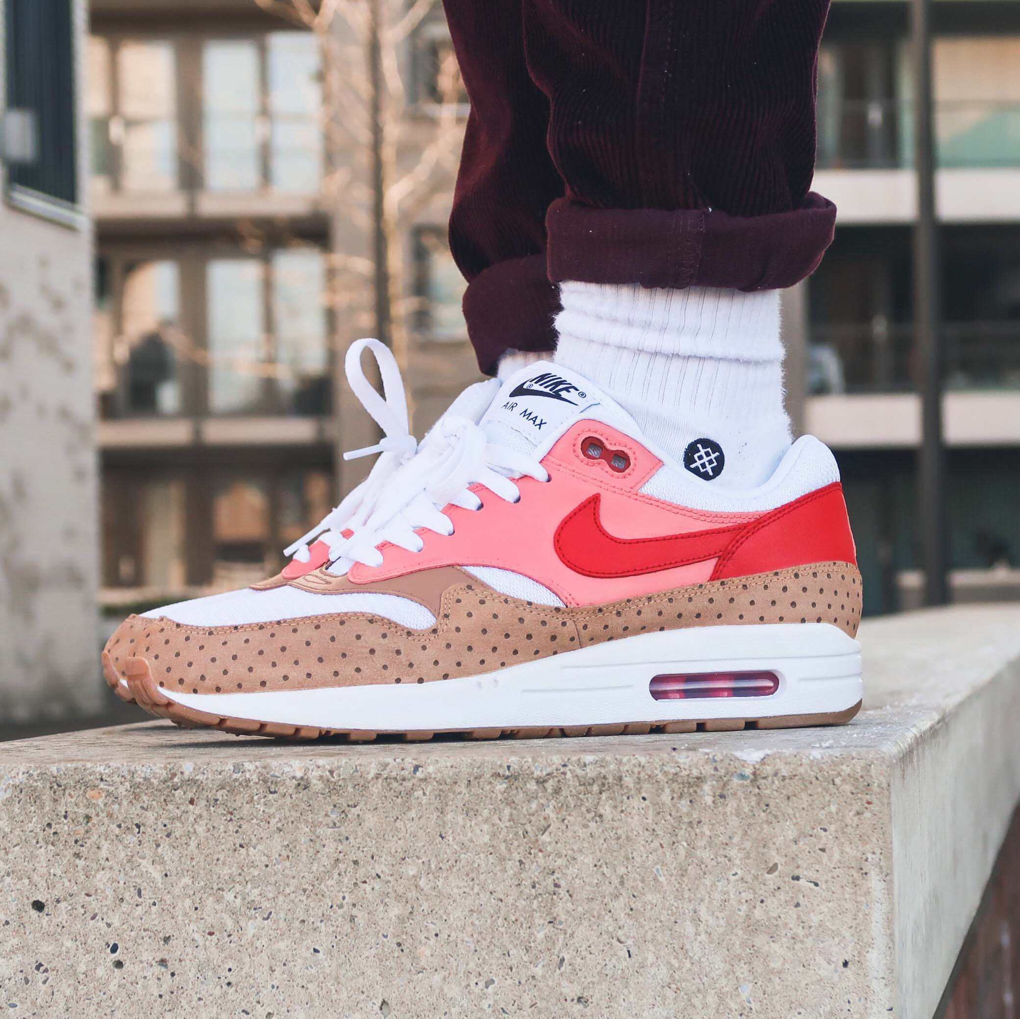 Nike Air Max 1 "Dots" custom - Customs by BB